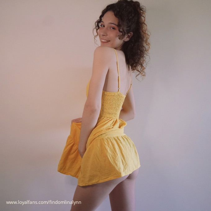 Findom Lina's Official Social Fan Page | LoyalFans