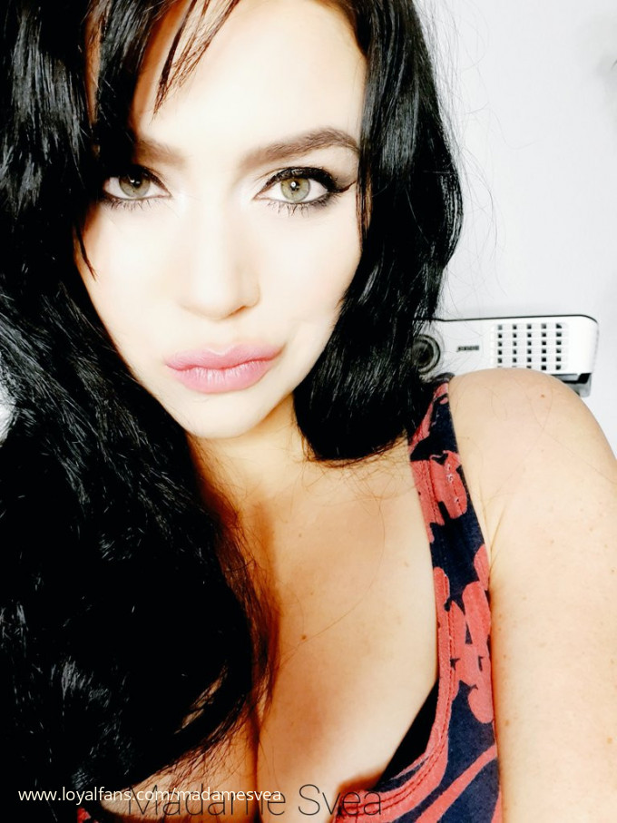 Face of a goddess - Madame Svea Official Photos | www.Loyalfans.com