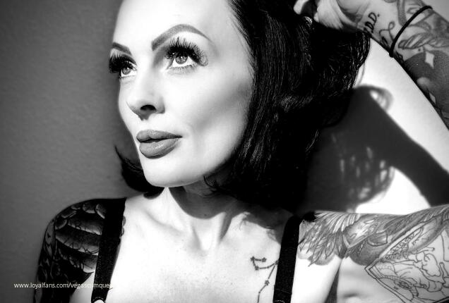 MEAN FOOT WORSHIP - Mommy Lexi Mae Official Profile | LoyalFans