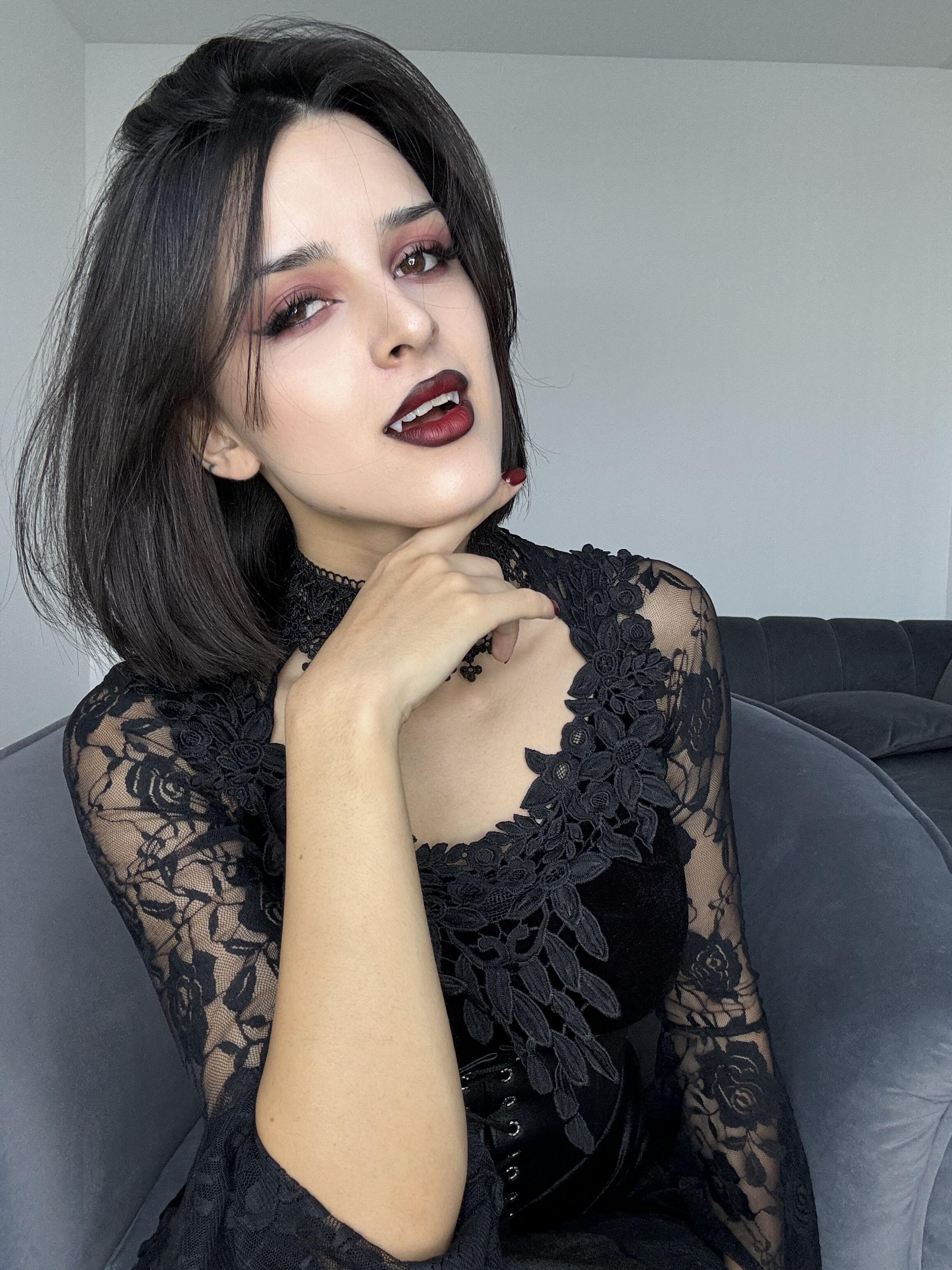 Goddess Lori Moon's Official Social Fan Page | LoyalFans