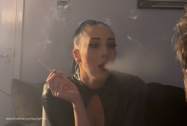 Chain smoking, all leather wearing Kayleigh Fox - SmokingKayleighFox ...