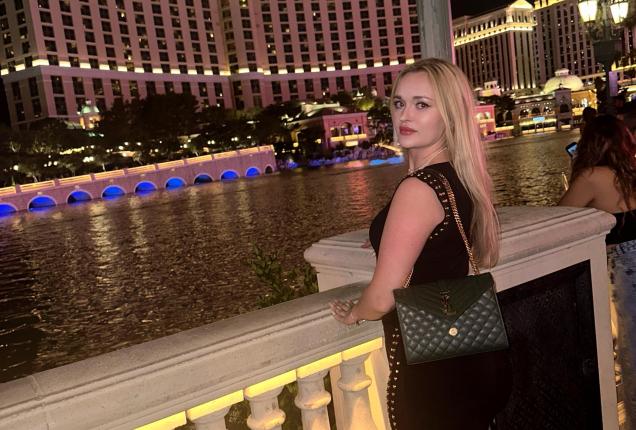 The day Queen was born 👸🏼💎🎁 - Goddess Kristina Findom Femdom Official ...