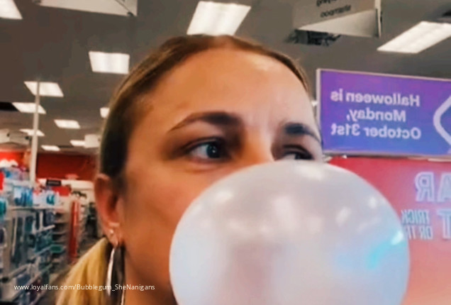 LOY00123 Public Bubbles, Customer at checkout asked me to do bubble in ...