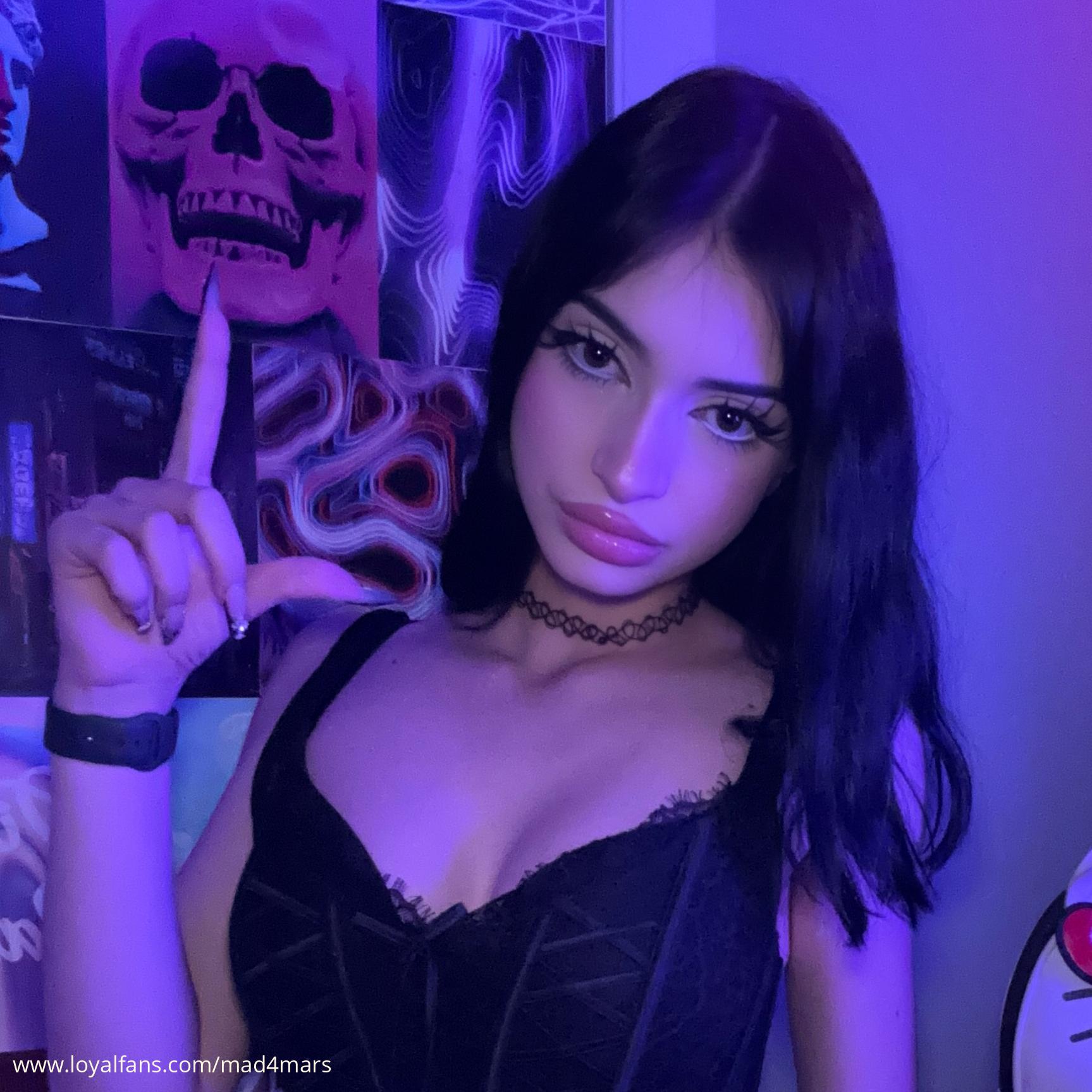 Princess Mars x FINDOM’s Official Social Fan Page | LoyalFans