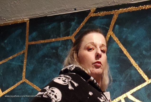 Cosy and yet deadly still - The Mistress Kay Official Photos | LoyalFans