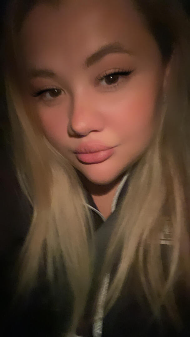 SweetHope 's videos and clips | Official account | LoyalFans