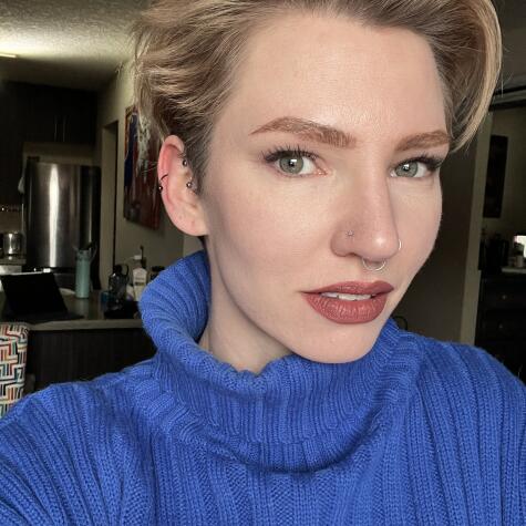 Riley Luxx’s Official Social Fan Page | LoyalFans