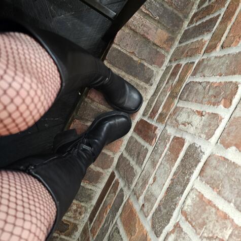 Midnight Money Minx’s Official Social Fan Page | LoyalFans