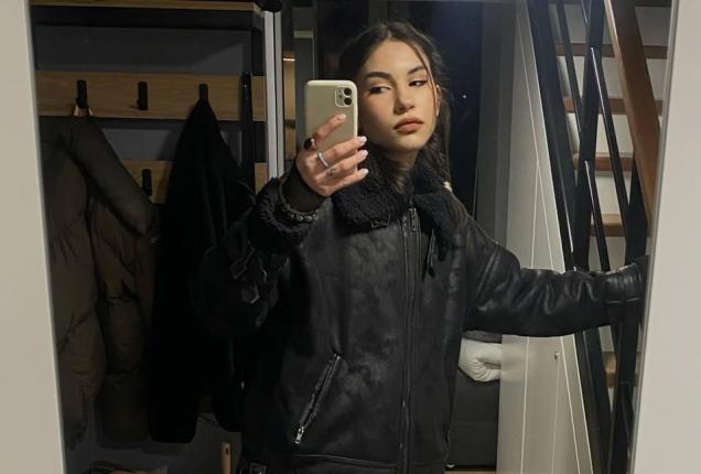 Fascinating view just like me isn't it?🌌 - FemDom Mary Miss Official ...