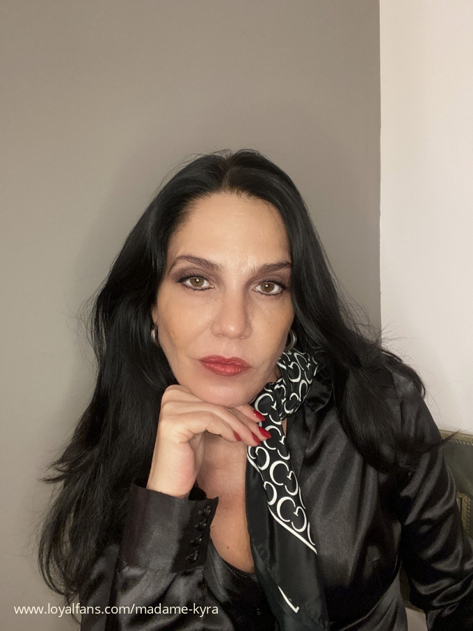 Danke allen meinen Freunden, Fans und Sklaven - Madame Kyra Official ...