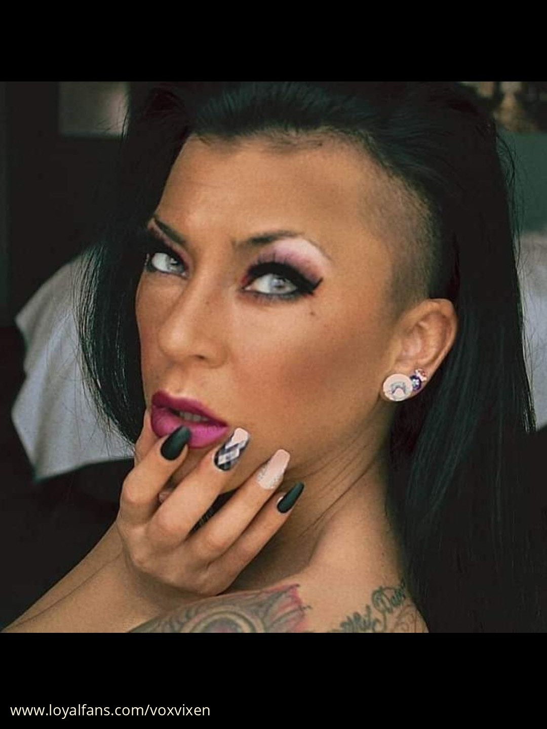 Vox Vixen’s Official Social Fan Page | LoyalFans