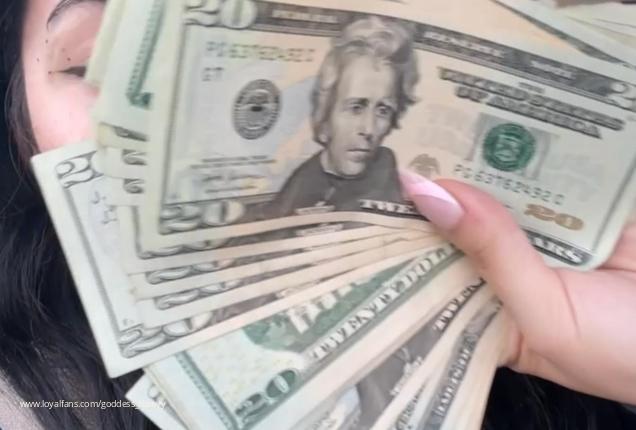 feet stepping pov 👣 - Roseyy Official Profile | www.Loyalfans.com