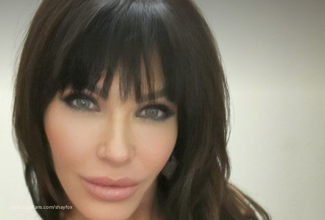 𝑴𝑰𝑳𝑭 𝑴𝑶𝑵𝑫𝑨𝒀 💋 - Shay Fox Official Photos | www.Loyalfans.com