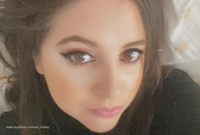 HAPPY FRIDAY BITCHES - Princess Ava Official Photos | www.Loyalfans.com