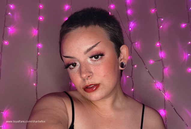 face worship is easy when it comes to me - Charlie Fox Official Photos ...