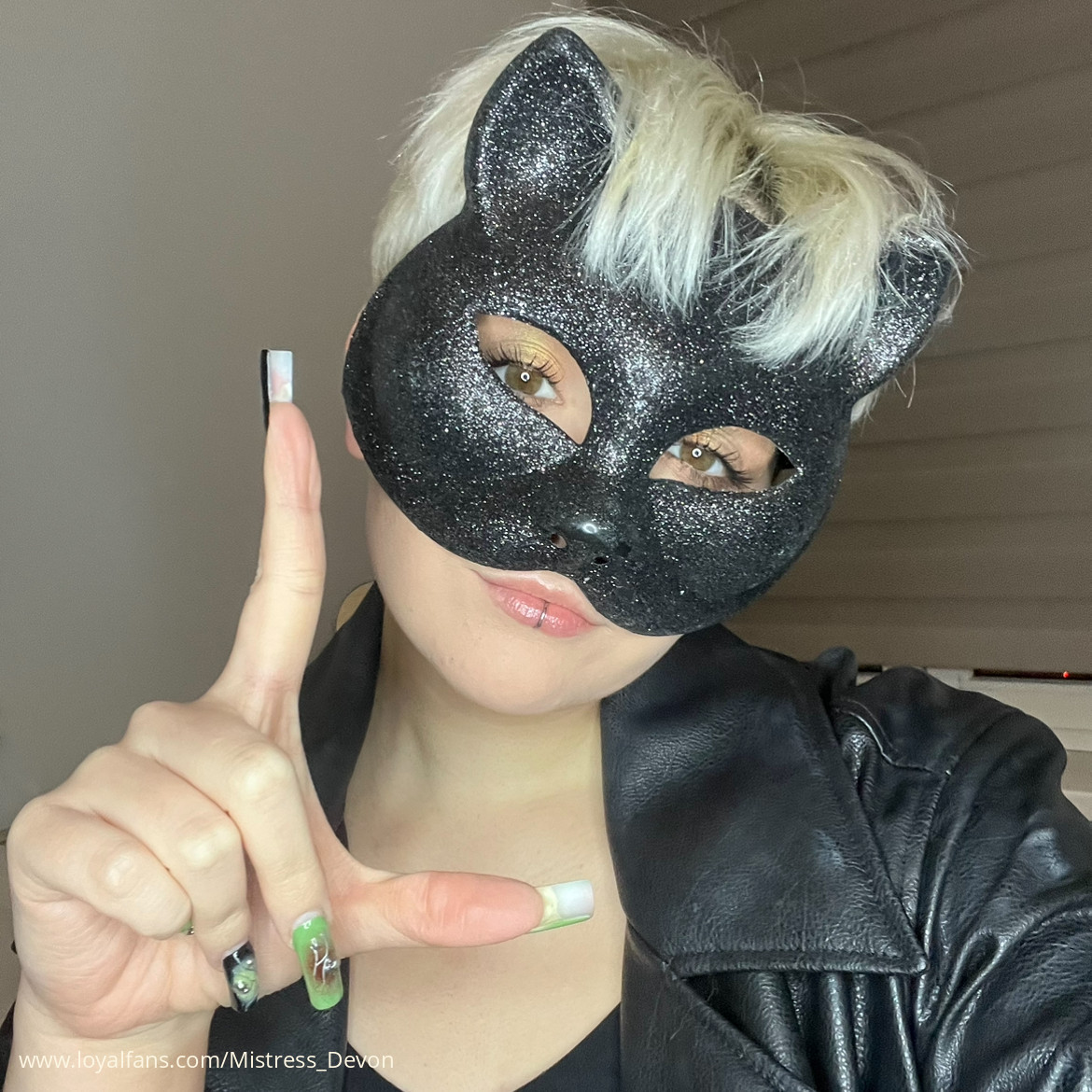 MistressDevon's videos and clips | Official account | LoyalFans