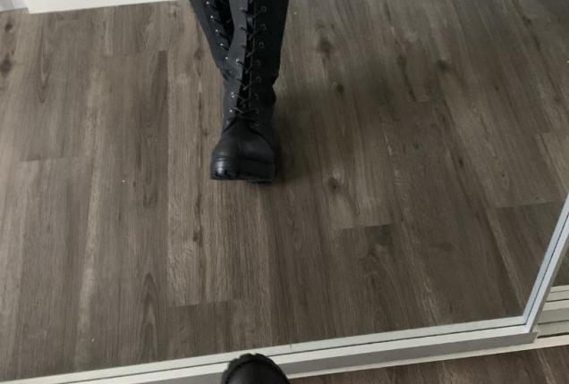 Kiss my boots - Goddess Lou Official Photos | LoyalFans