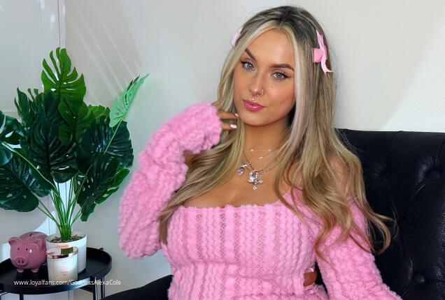 🍎💸 Snow White Findom Self Drain 💸🍎 - Goddess Alexa Cole Official ...