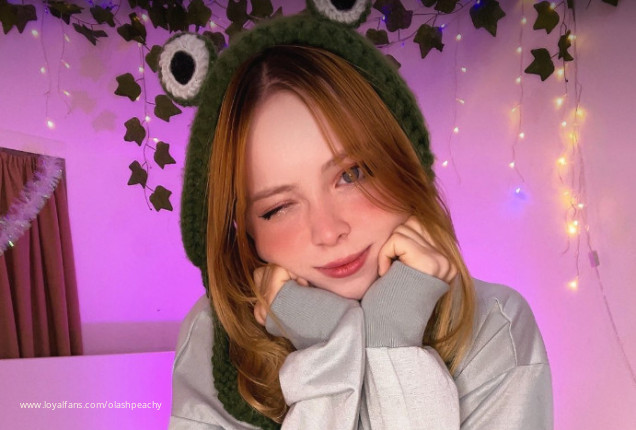 Just my face 😁💖 p.1 - Olash Peachy Official Photos | www.Loyalfans.com