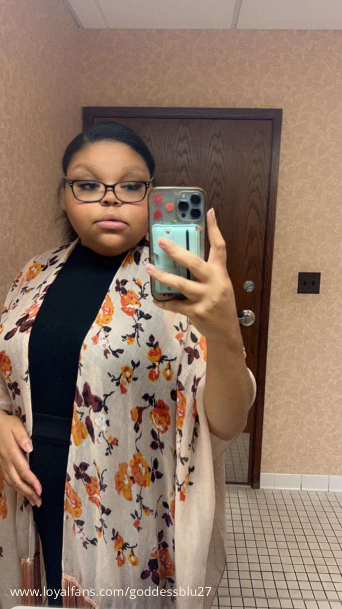 GoddessBlu27’s Official Social Fan Page | LoyalFans