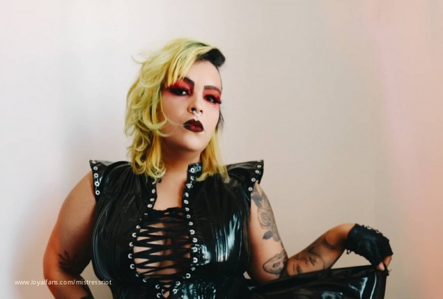 Hello Loyal Fans. Mistress Riot has arrived! - MistressRiot Official ...