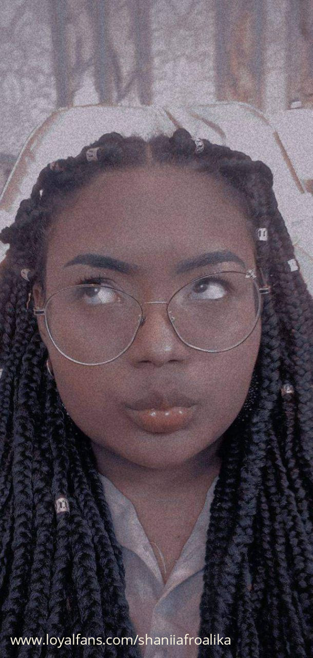 Shanii Afroalika’s Official Social Fan Page | LoyalFans