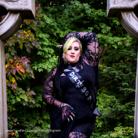 Lilith Green's Official Social Fan Page | LoyalFans