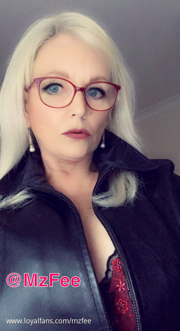 MzFee’s Official Social Fan Page | LoyalFans
