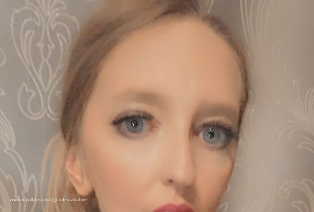 Chilling playing Sims - Goddess Adaline Findom Feet SPH femdom British ...