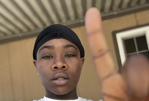 I see you lurking - Mistress Liza Bell Official Photos | www.Loyalfans.com