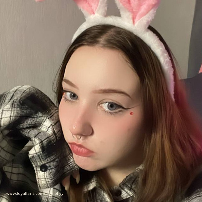 lilymollyy’s Official Social Fan Page | LoyalFans