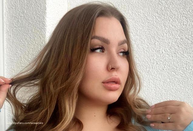 😍 - WowAdele Official Photos | www.Loyalfans.com