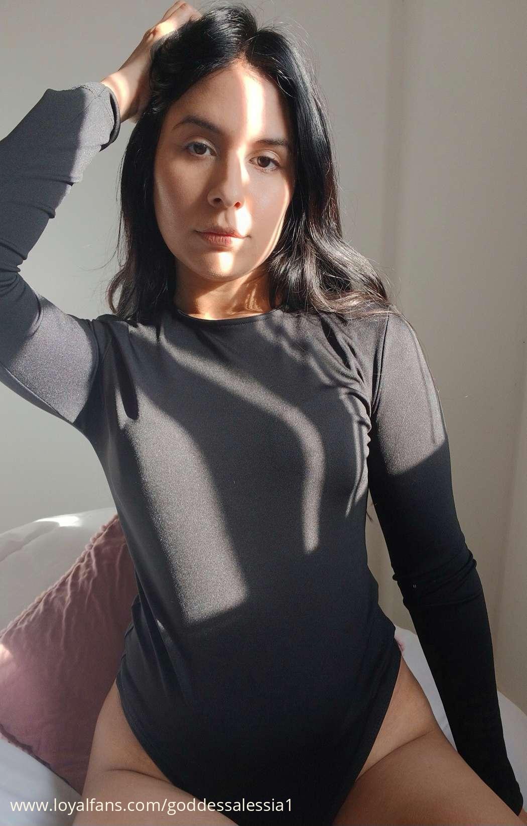 Queen Alessia Findom’s Official Social Fan Page | LoyalFans