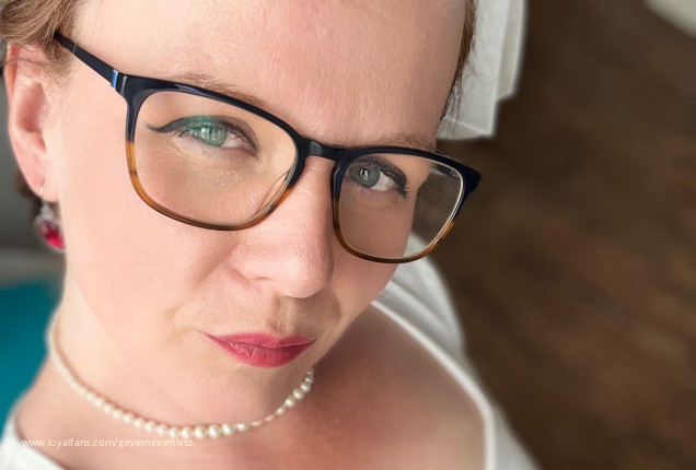 Miss Mathews gets hairbrush spanking - GovernessMissZ Official Profile ...