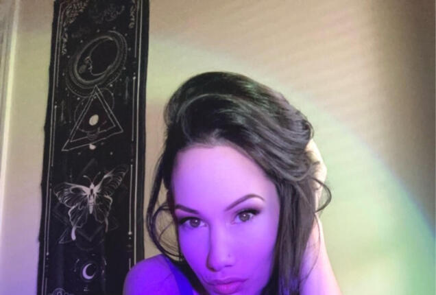 Pixels are what makes a betas world go round - GoddesssBellaax Official Photos | www.Loyalfans.com