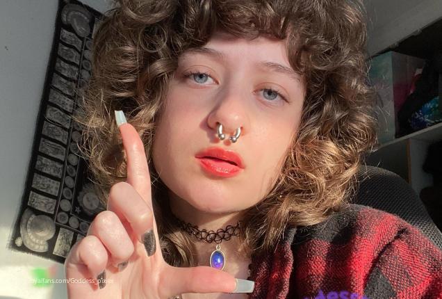 Body worship! - GoddessPixiex Findom Dream girl Official Profile | www.Loyalfans.com