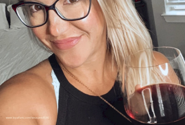 Cheers!!!! 🥂 - TexasJess8586 Official Photos | www.Loyalfans.com