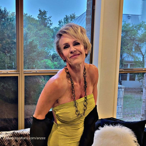 AnzeeStarr’s Official Social Fan Page | LoyalFans