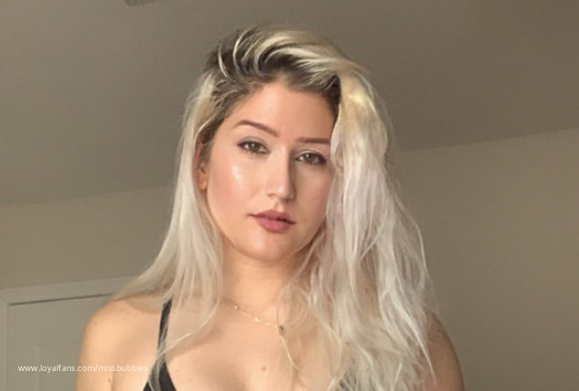 A clear shot of my 🐱 from the back. - Miss Bubbles Official Photos | www.Loyalfans.com