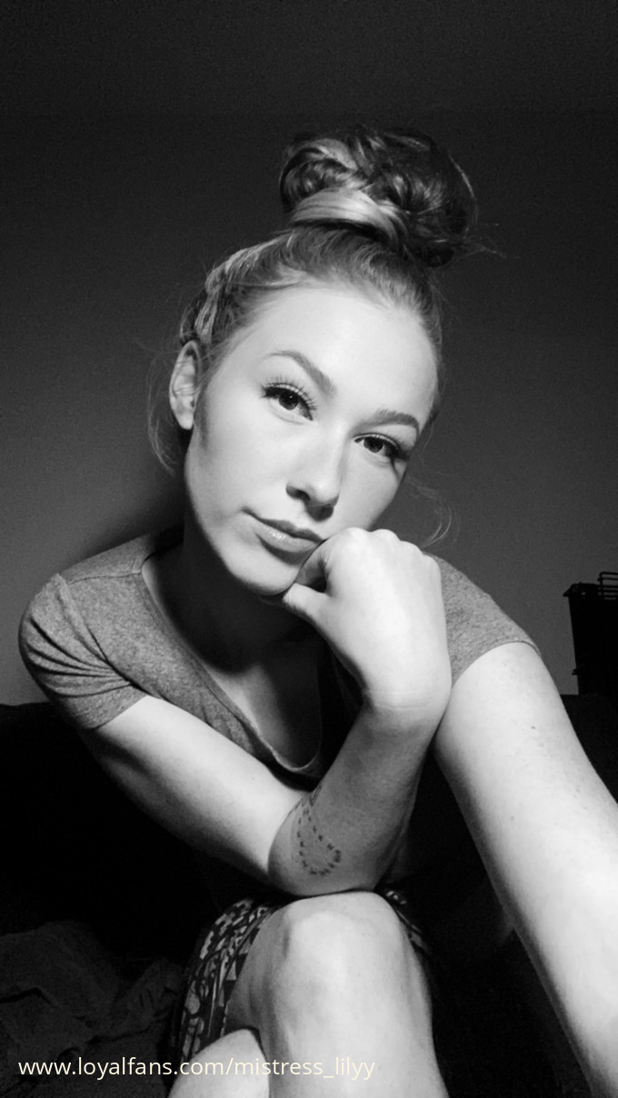 mistresslilyy’s Official Social Fan Page | LoyalFans