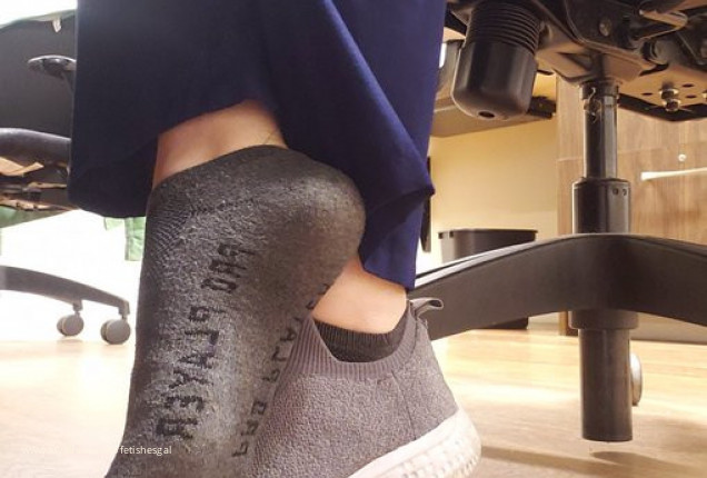 12 Hour Shift Feet 😍 - FetishesGal Official Photos | www.Loyalfans.com