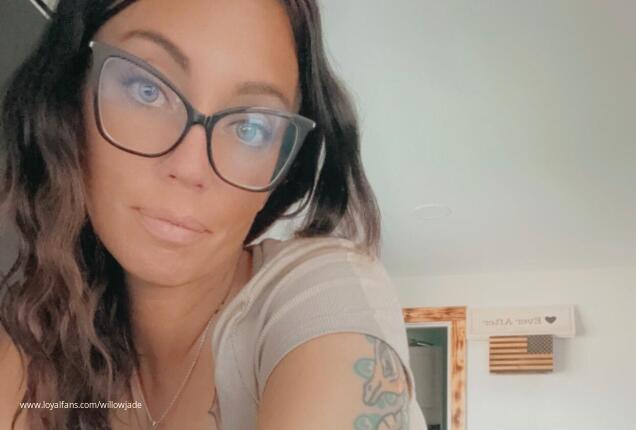 Barefoot/Close up - Willow Jade Official Profile | www.Loyalfans.com