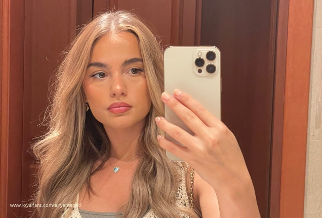 Airyemerald Live Stream - Watch Airyemerald Live | Only at www.Loyalfans.com