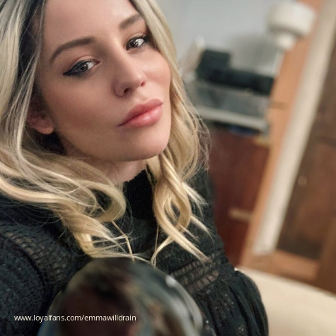 The outfit I wear - Princess Emma FINDOM Official Photos | www ...