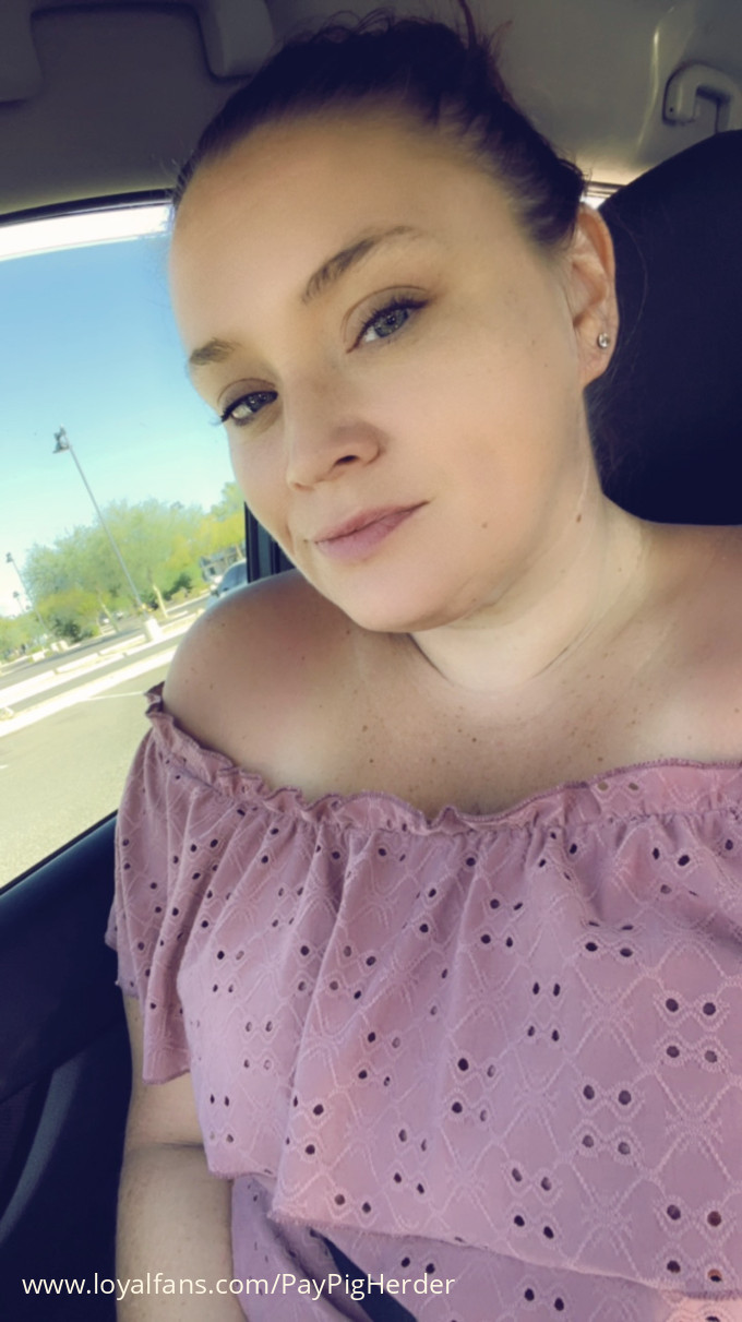 Beautiful day - The Qu33n Official Photos | www.Loyalfans.com