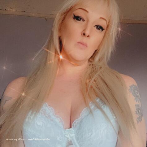 Littlemisselle's videos and clips | Official account | LoyalFans