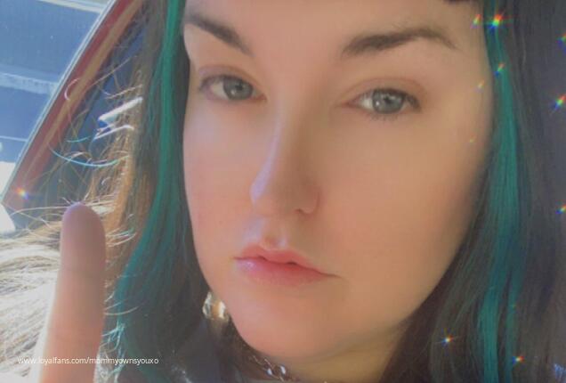 LIVE! big mommy milkers out - Mommy Clem Findom Official Profile | www ...