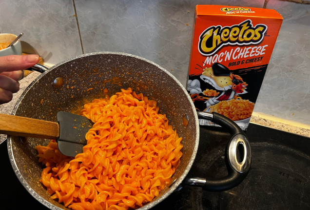COMING UP! CHEETOS MAC n CHEESE = BIG FARTS - peteuse OG fart fetish ...