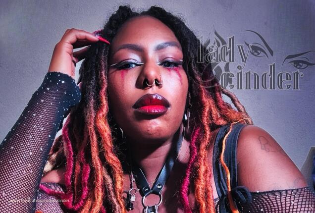 Happy Holidays and Keep Worshiping me - Lady Cinder BNWO Goddess ...