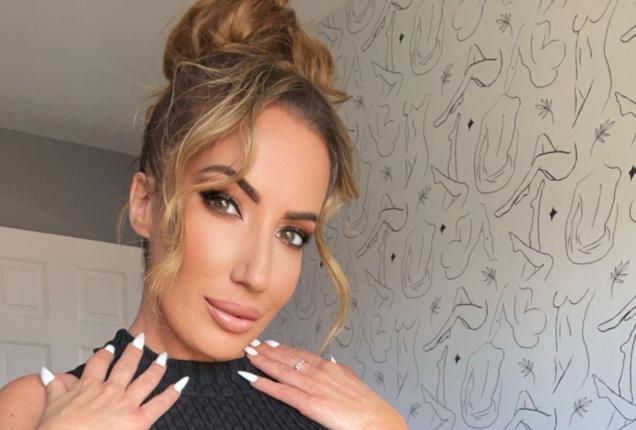 What do you think? - Richelle Ryan Official Photos | LoyalFans